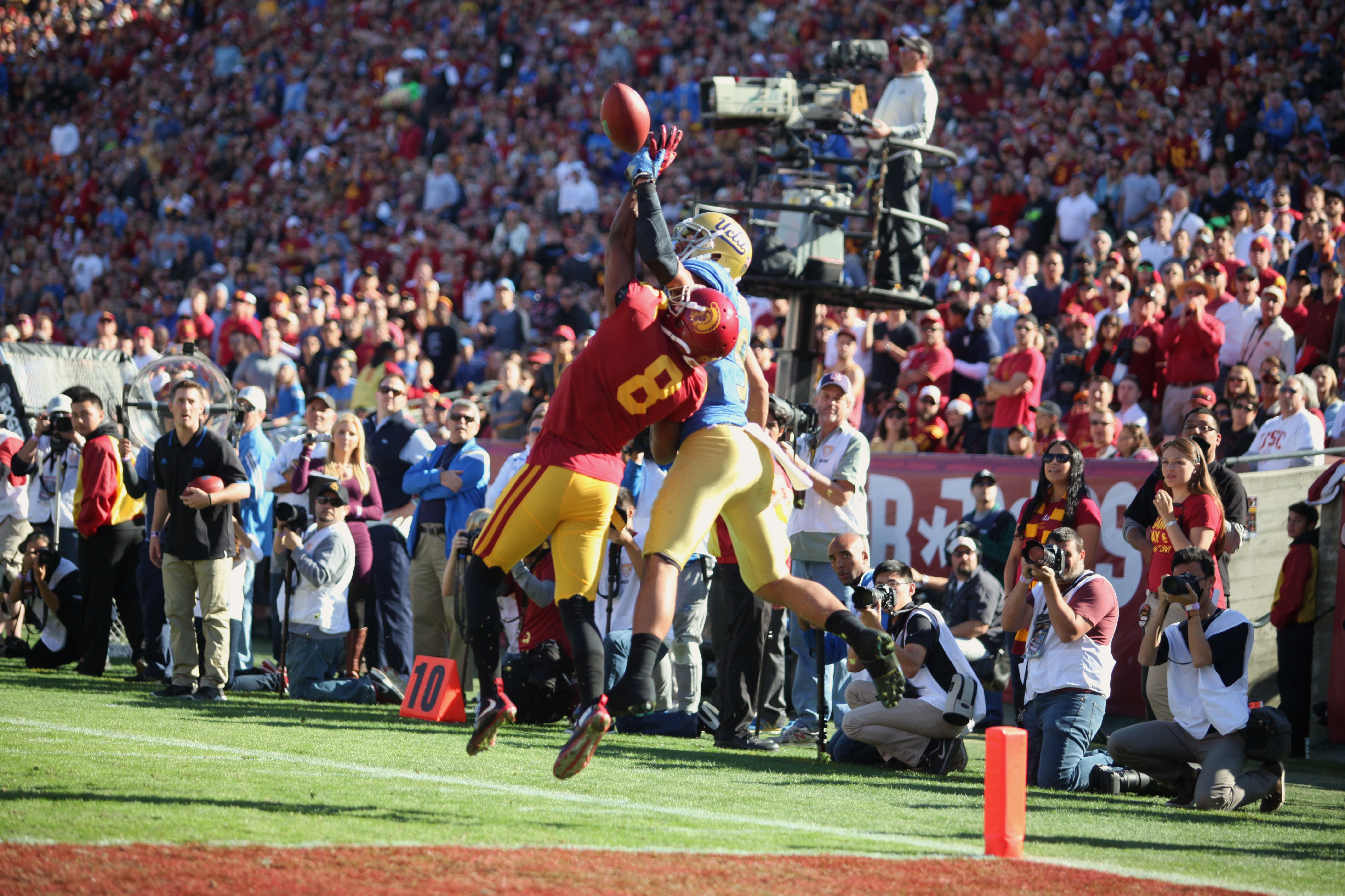 PAC 12 ANNOUNCES PLAYERS OF THE WEEK 13 Fi360 News PAC 12 ANNOUNCES PLAYERS OF THE WEEK 13 Fi360 News